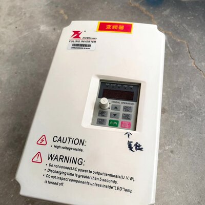 可维修富凌变频器DZB200B005.5L4DK，5.5KW功率，议价