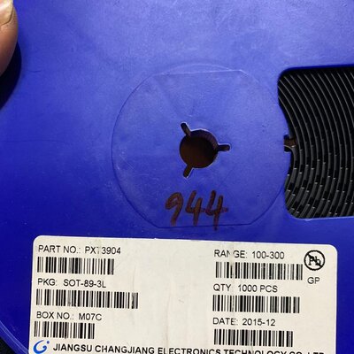 可维修PXT3904，SOT-89，丝印1A，有1盘不整盘944个议价