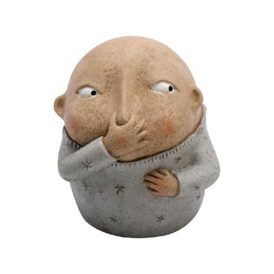 P82D Boy Holding Nose Sculpture Funny Resin Ornament