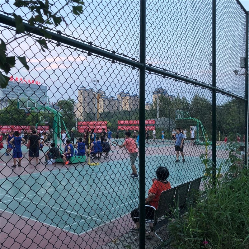 好货体育场铁丝网足球场防护网篮球围栏球场围网勾花网护栏球场围