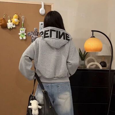 欧美风字母印花连帽卫衣女