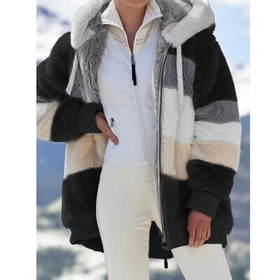 Warm long sleeved hooded loose jacket 保暖长袖连帽宽松外套女