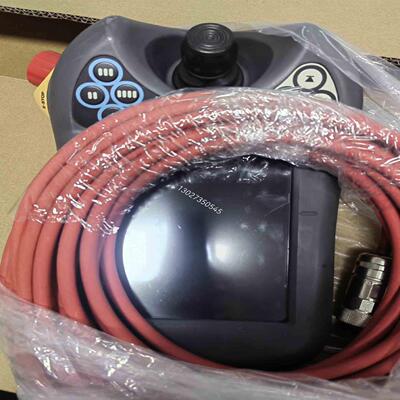 3HAC028357-001  ABB示教器DSQS679~议价
