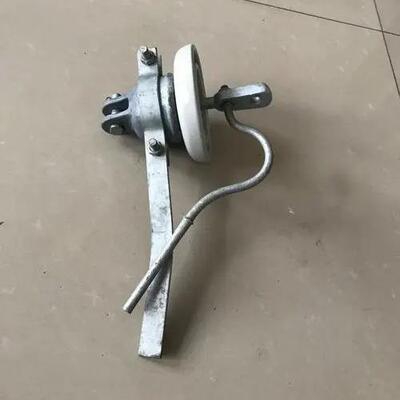 XDP-0CNU70CN子厂家直销盘形悬7式地XDP-70CN线瓷绝缘地线瓷绝缘