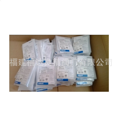 接近开关E2B-M12KS04-M1-B1