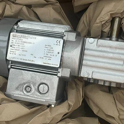 W10DT56L4 SEW赛威减速电机 工业工控配件议价维修