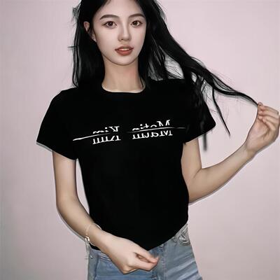 明星同款！夏季新款MatinKim宁艺卓同款割剪裁字母印花短款短袖