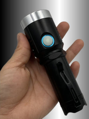 迷你26650充电中按SST40白光定焦USB C口15W直充户外远射筒