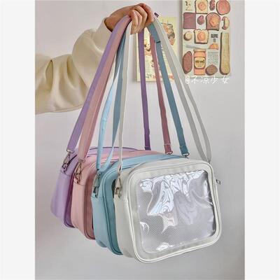 全红学院风少女日系高颜值简约百搭PU斜挎吧唧痛包装饰便当袋婵包