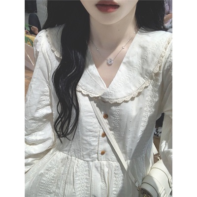 茶歇法式刺绣连衣裙女秋温