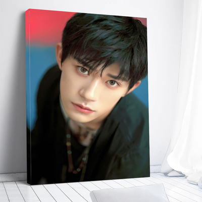 易烊千玺明星海报装饰画周边宿舍背景墙高清挂画客厅卧室寝室壁画