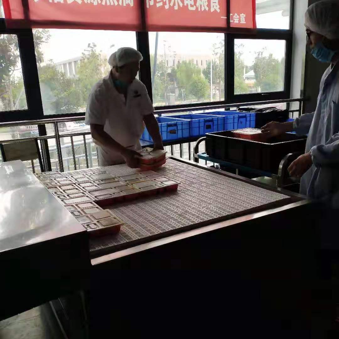 2000份学生餐微波复热隧道炉 团餐加热设备 盒饭二次加热机