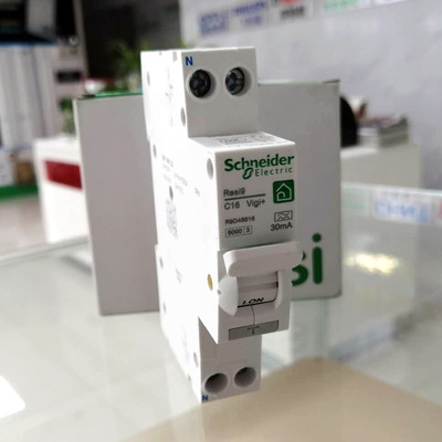 R9断路器 DPNN Vigi+10A-32A空气开关带漏电保护18mm占一位
