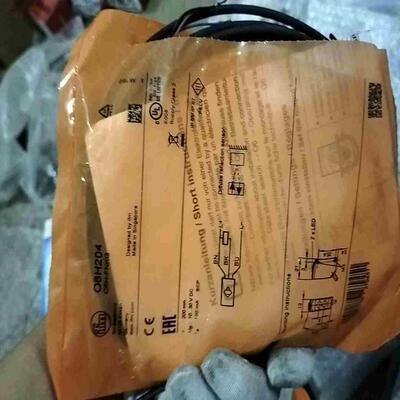 易福门易福门O6H204光电传感器一件包装被划破了议价