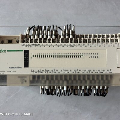 议价施耐德PLC TM218LDA60DRN 下来的 成色可维修