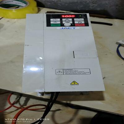JACT艾克特变频器AT300.7.5KW成色如图现（gg设备）