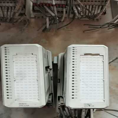 ABB DO810 模块2块，成色见图，，底座外[浩蓉商户]