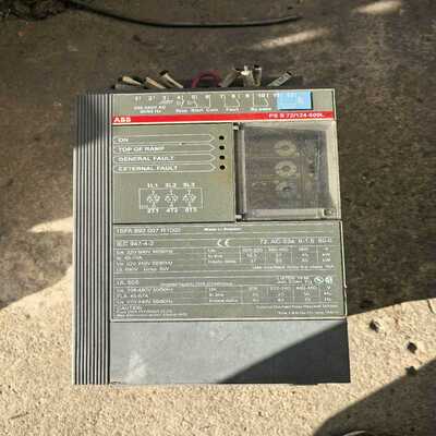 ABB PS S 72124-500L   软驱动 有两处（基数电子）