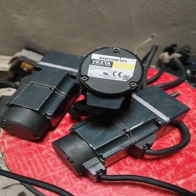东方马达BXM230M-GFS三个，带GFS2G50减速机，--议价商品