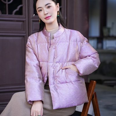 【23MM浮光锦 90白鹅绒】觅萝香冬立领对襟珠扣 长袖短款羽绒服女