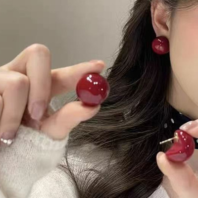 新年红色馒头半圆珠珠耳钉2026爆款气质耳环轻奢高级感精致耳饰女
