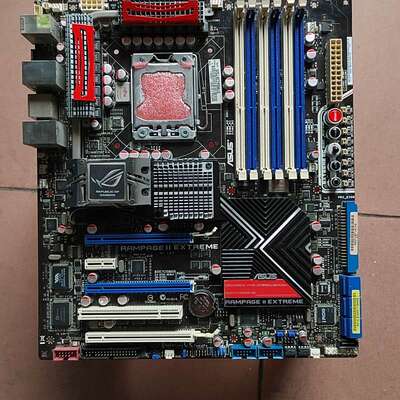 {议价}华硕Rampage II Extreme，DDR3，ATA3{可维修}