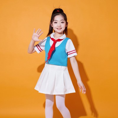 儿童奔跑在阳光下向未来舞蹈服小学生青春阳光活力校园演出表演服