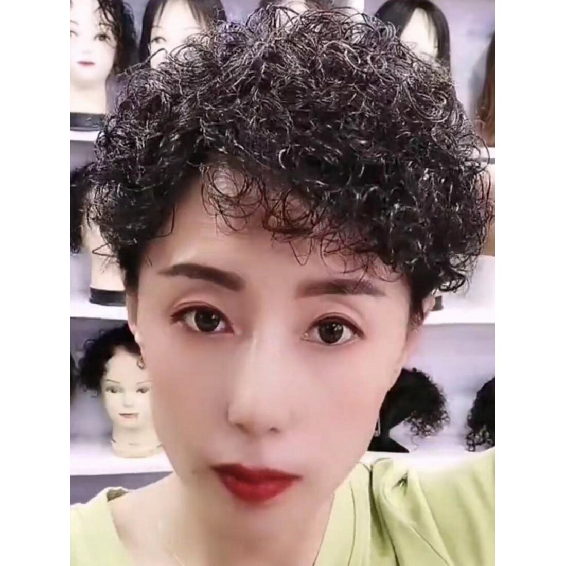 蓬松新款假发片垫发根梨花卷发片可水洗假发额头盖白羊毛卷