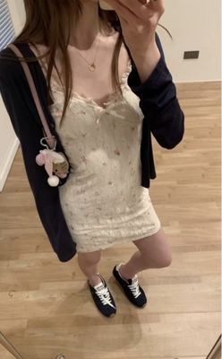现货发！法式甜心夏季新款法式甜美蕾丝碎花吊带连衣裙小众短裙