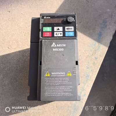 变频器VFD5A5MS43ANSAA，2.2KW，实物拍