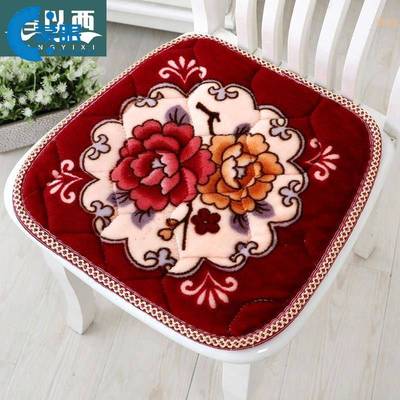 加厚毛绒坐垫保暖餐椅垫餐厅梯形坐垫居家椅子垫40x40x35厘米坐垫