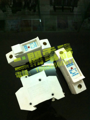 厂价直销 优质 RT18-32X 1P 熔断器底座 带指示灯 10*38 树脂壳