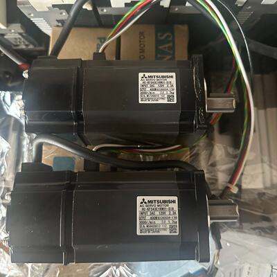 三菱机器人电机400瓦HCKFS43E1KW01S18-议价
