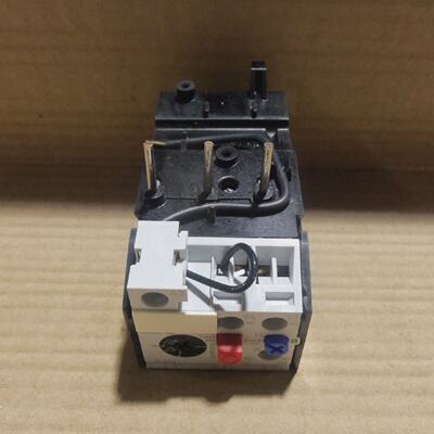 New Siemens 3UA52 001F Overload Relay 3 25A 3UA52001F