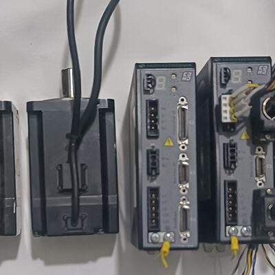 议价高创驱动器CDHD4D52AAP1RO电机PH2MO8A23025T10D一750W拆下的