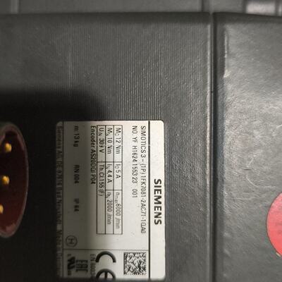 西门子伺服电机1FK70812AC711QA0成色漂亮--议价商品