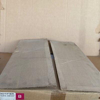 NOTIFIER FCPS24S8E Fernbediente Stromversorgung