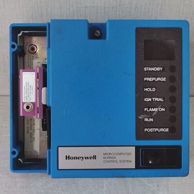 Honeywell BC7000L1000 MicroComputer Burner Control System 12