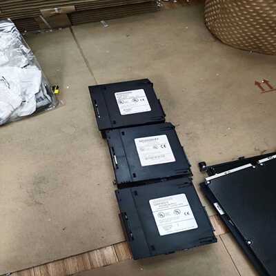 IC693PWR321GE模块控制器，成色不错，适用