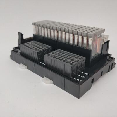 OMRON G70VZOM16P1 Prise De Relais