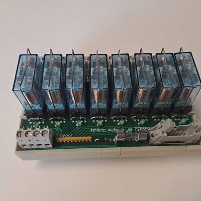 ABE6R08S43  TELEMECHANICS  ABE6R08S43  RELAY MODULE USED