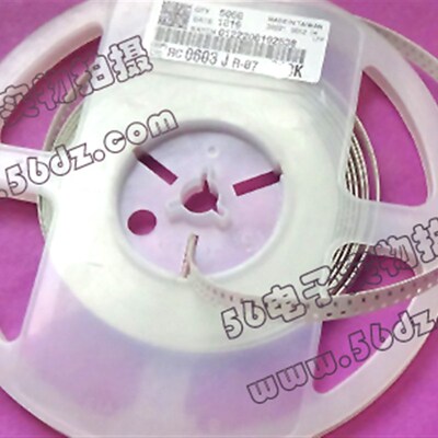 排阻 4D03 8.2k 8P4R 8脚 贴片排阻 (100只)