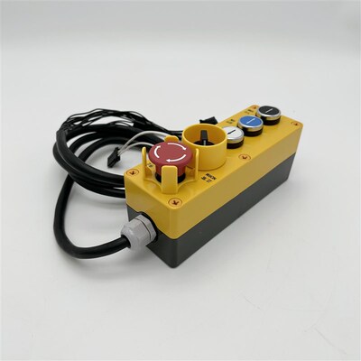 适用东芝电梯轿顶检修盒CV630C631CV611检修盒 C5P00101P001/P002