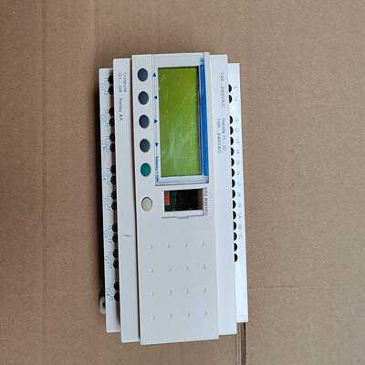 施耐德SR2A201BD控制器，正品拆机，底部没有固定扣