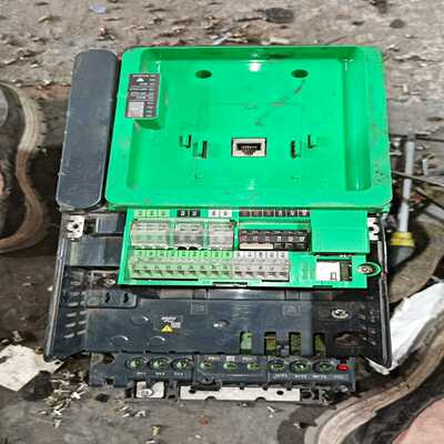 询价~施耐德变频器ATV630D11N4主板和驱动板，带模块漂