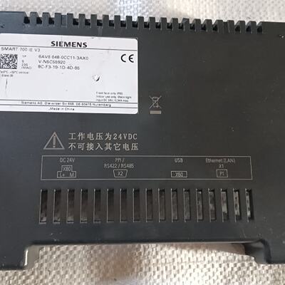 触摸屏 SMART 700 IE V3，型号6AV6议价