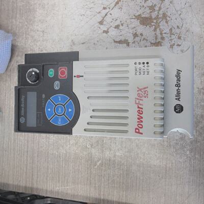 AllenBradleyPowerFlex525交流电驱动器25BD010N104SerA5HP3Ph二