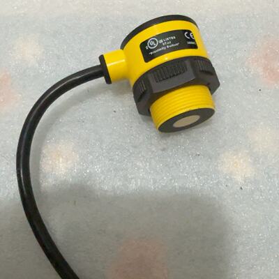 议价Banner Helps The Ultrasoc Sensor UGa To See The Color  S