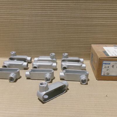 New Box of 10 OZGedney LL50A 12 Type LL Conduit Body AK