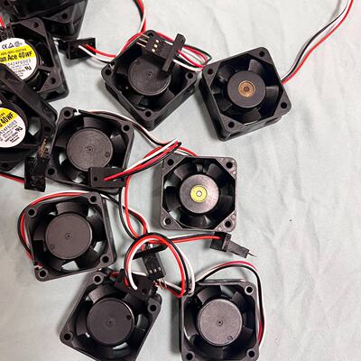 议价发那科放大器风扇9WF0424F6D03，全新没有使用过，实